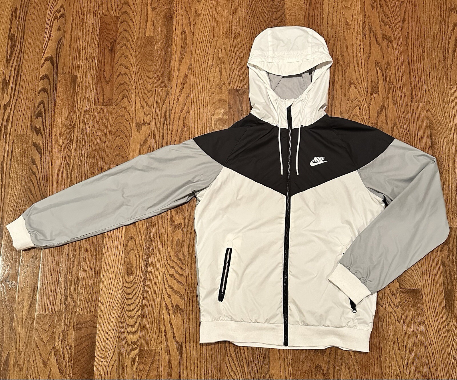 Early 2000s Nike Windbreaker Jacket - Gem