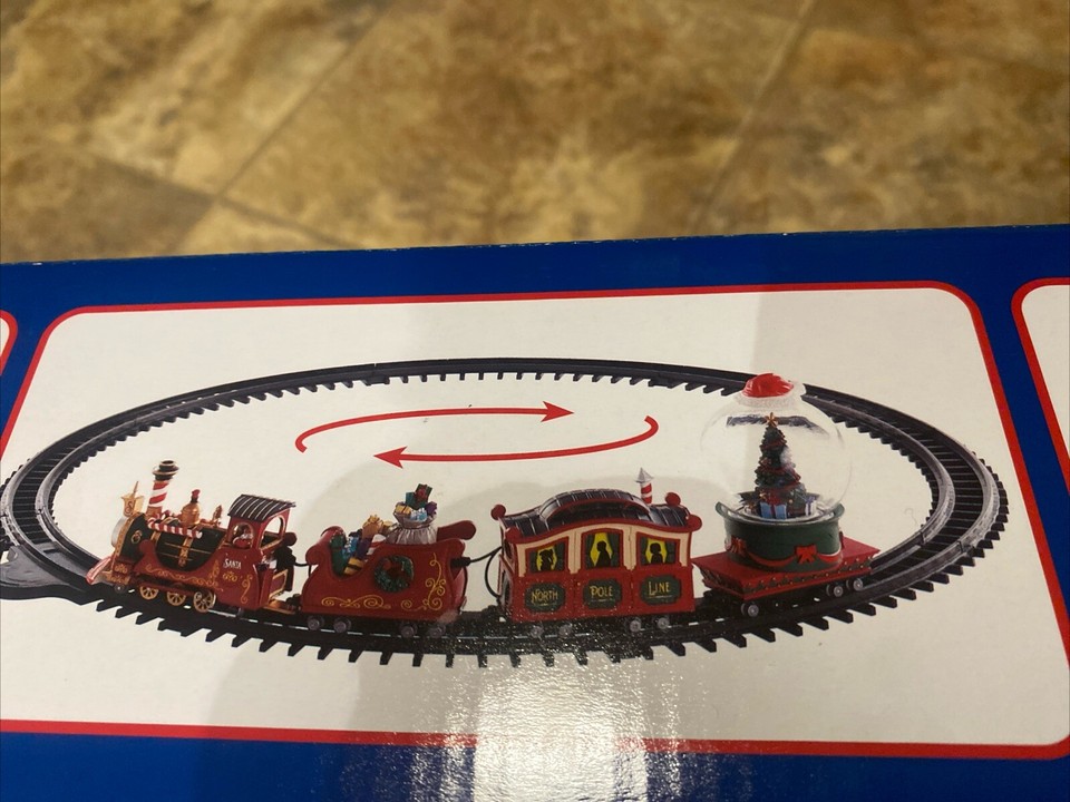 LEMAX North Pole Railway -Train Set- Holiday Village Animated & Musical ...