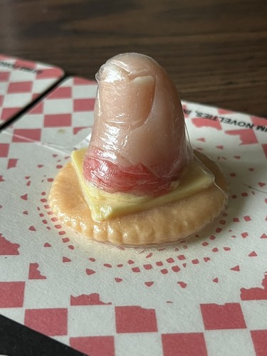 Forum Novelties Gag Prank Fake Thumb Mouse Head Finger Food Gore May ...