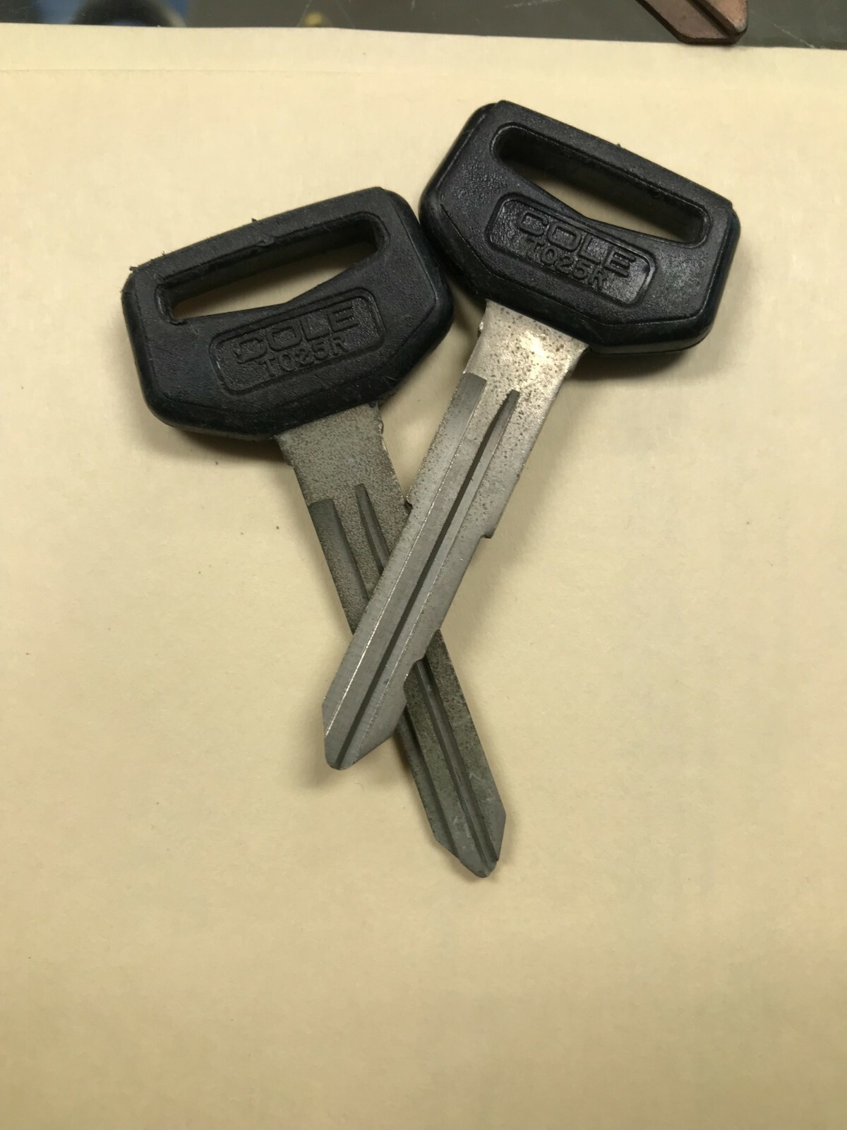 Two Toyota TR25/TO25 TO25R Car Key Blank,./.,/.,ST10 | eBay
