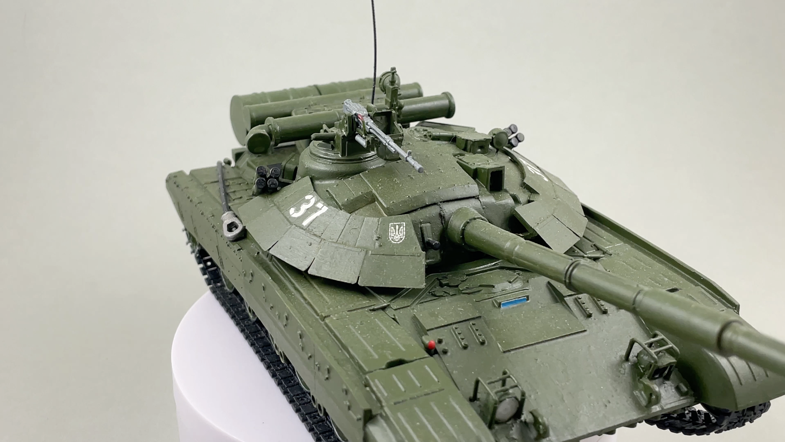Built 1/35 Scale Tank T-64 BM Bulat Ukrainian Army SKIF, Hand painted ...