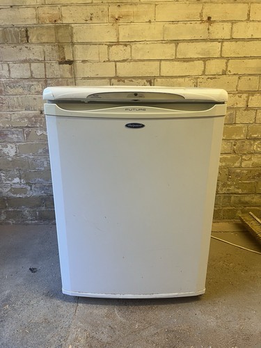 Hotpoint Future RLA30 Undercounter 60cm Refrigerator Freestanding ...