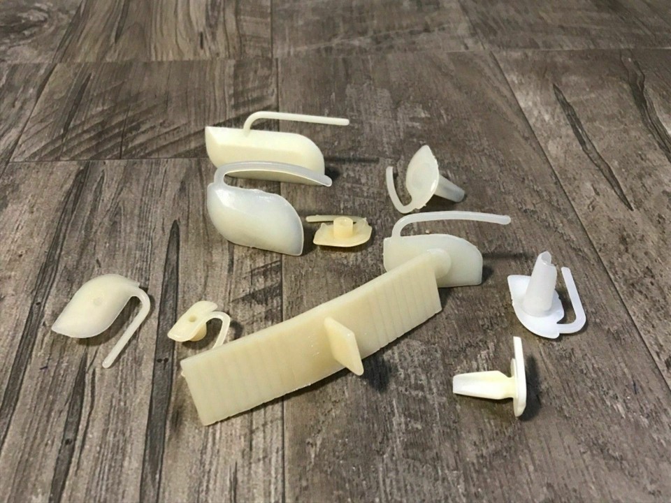 Fits Ford nylon push in & screw installed moulding clips assortment ...