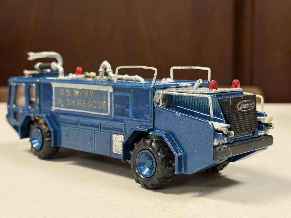 US NAVY Blue Conrad, E-One Titan III Airport Crash / Fire Truck, 1:50 ...