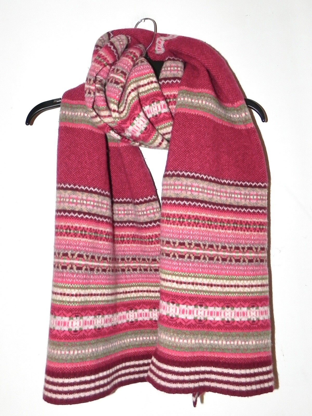 ERIBÉ Alloa Fairisle Scarf 100% Merino Wool, Red Multi, Knitted In ...