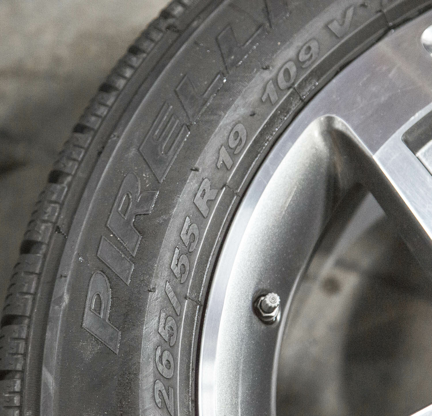 OEM Mercedes 4634012102 G AMG Rim Wheel & Pirelli Winter Tire 265/55R19 ...