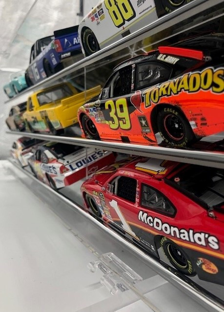NASCAR Die cast 9 car Angled shelf 1:24 Display Case | eBay
