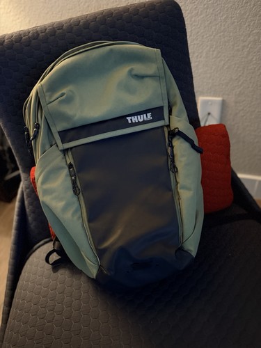 Thule Paramount Commuter Backpack 27L Olivine w Reflective Rain Cover | eBay