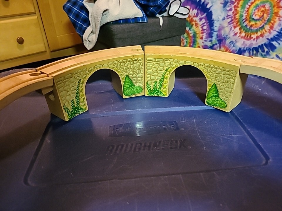 [PRE-OWNED] Thomas Wooden Railway - Arched Curved Viaduct Bridge | eBay