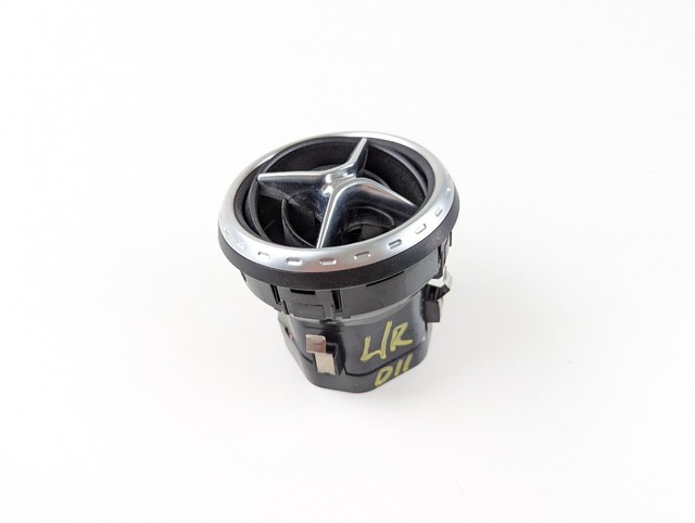 15-19 MERCEDES X156 Gla-class Dash Left or Right Air Vent 1568300154 ...