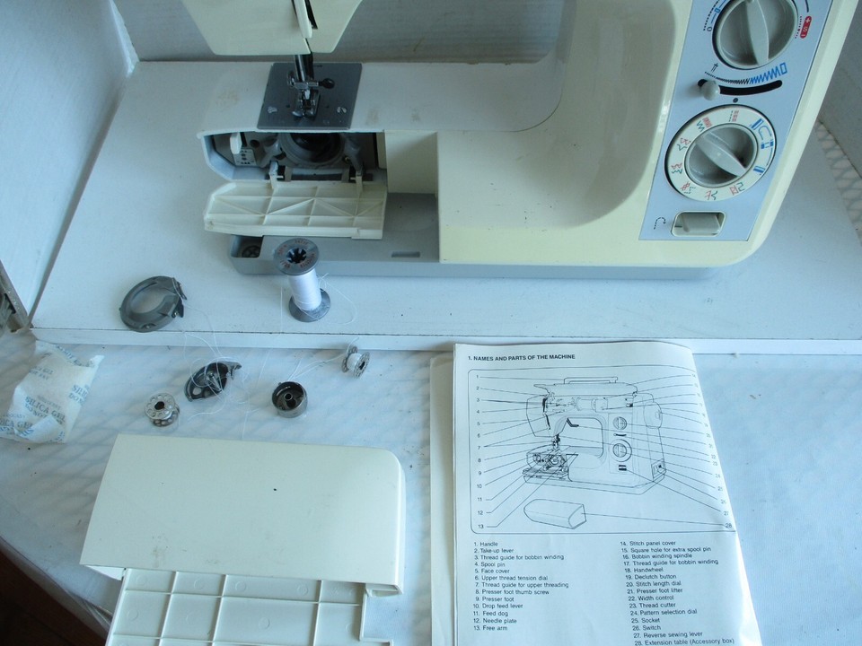 1960s Singer Model 3214 Sewing Machine,book and accessories | eBay