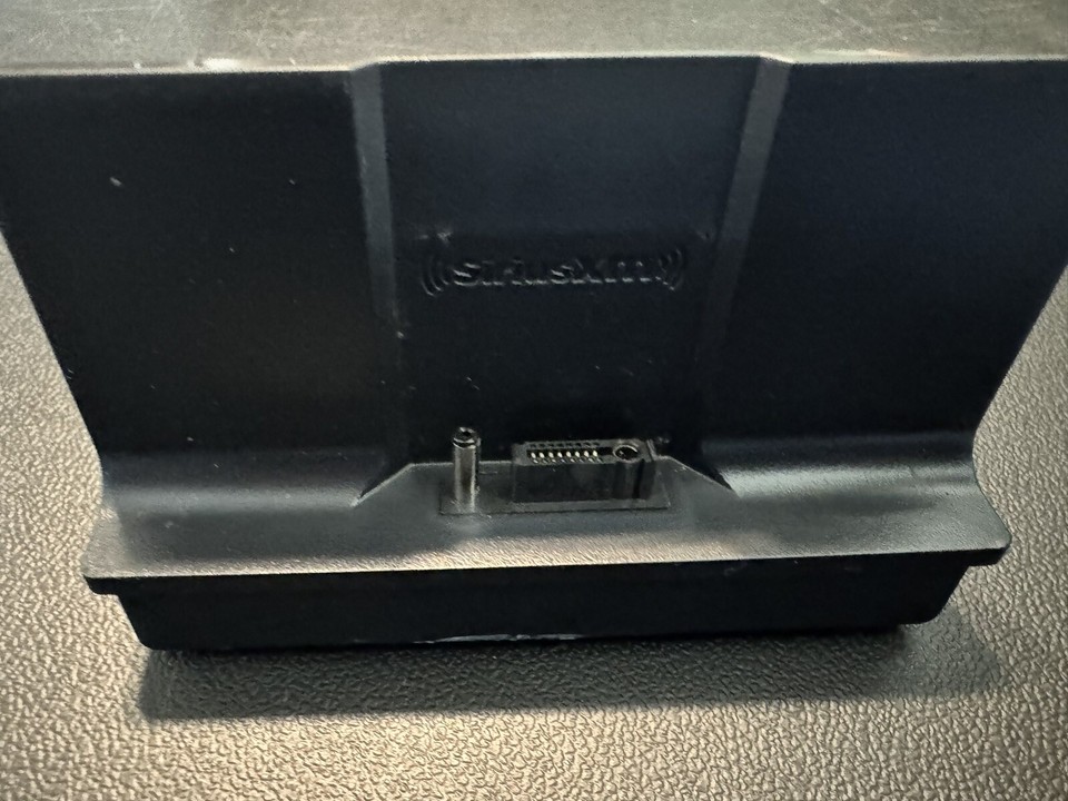 Portable Sirius XM Radio Transmitter w/Car Attachment | eBay