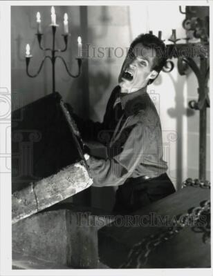 1990 Press Photo Actor Ben Cross as Barnabas Collins in "Dark Shadows ...