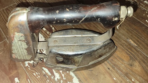 Vintage Diamond Gasoline Powered Iron Dec 1936 - USA Wood Handle Brass ...