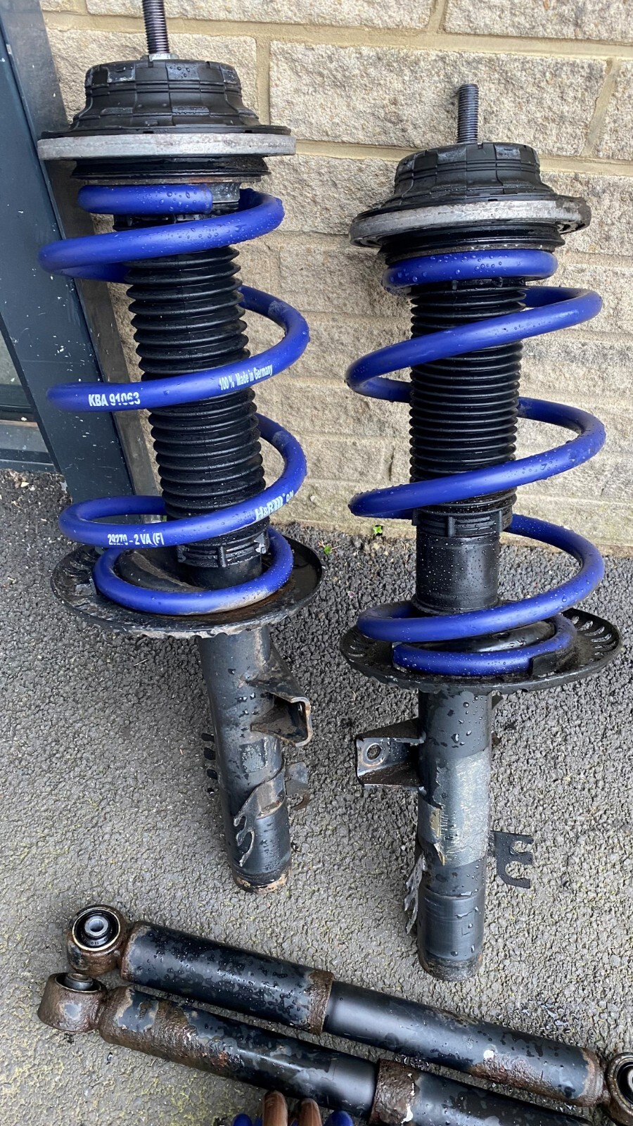 VW T5 T6 Suspension with H&R 40mm lowering springs OEM VW Suspension ...