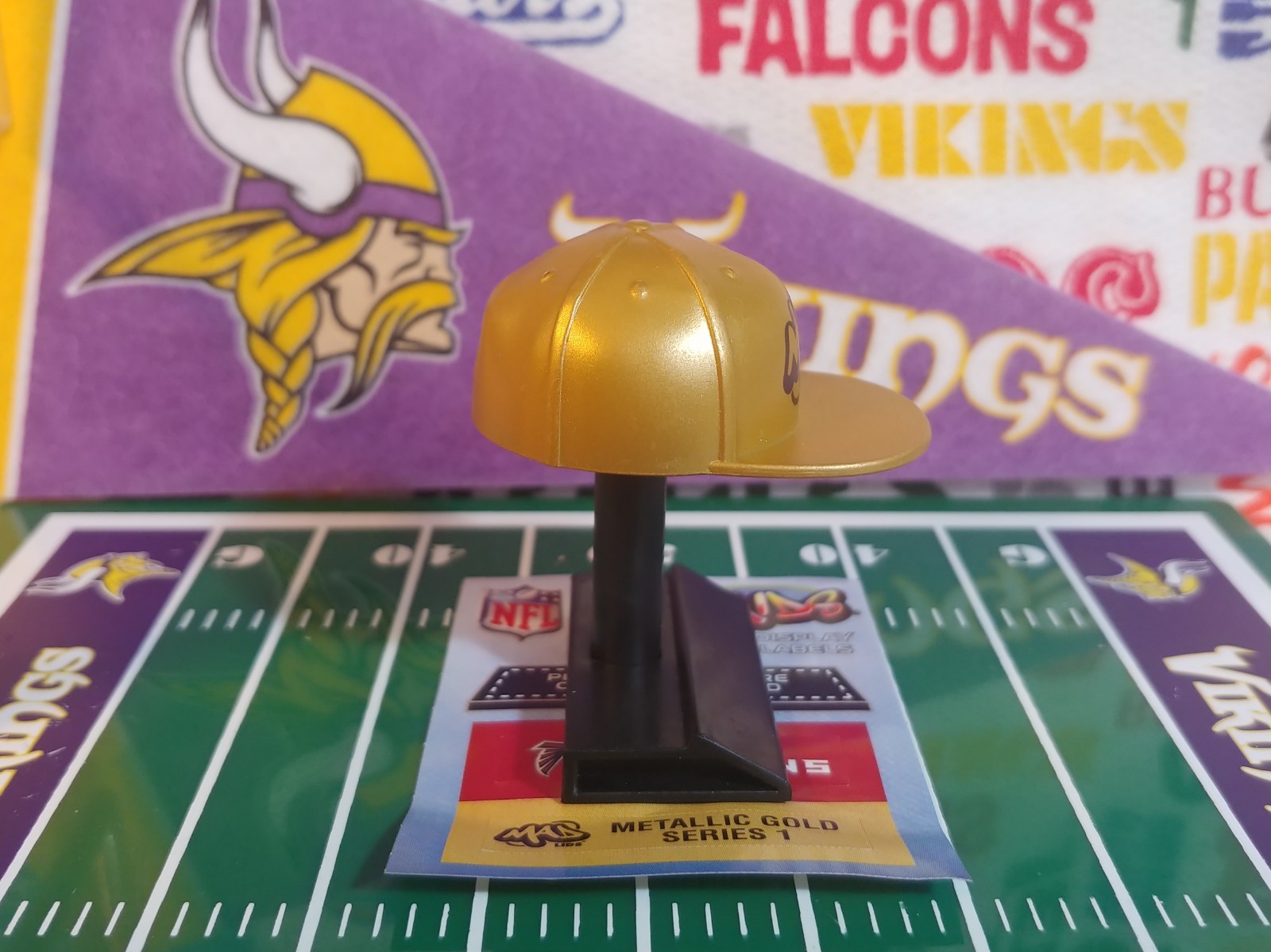 NFL Mad Lids Series 1 Rare Metallic Gold mini-cap 1:400 blind packs ...