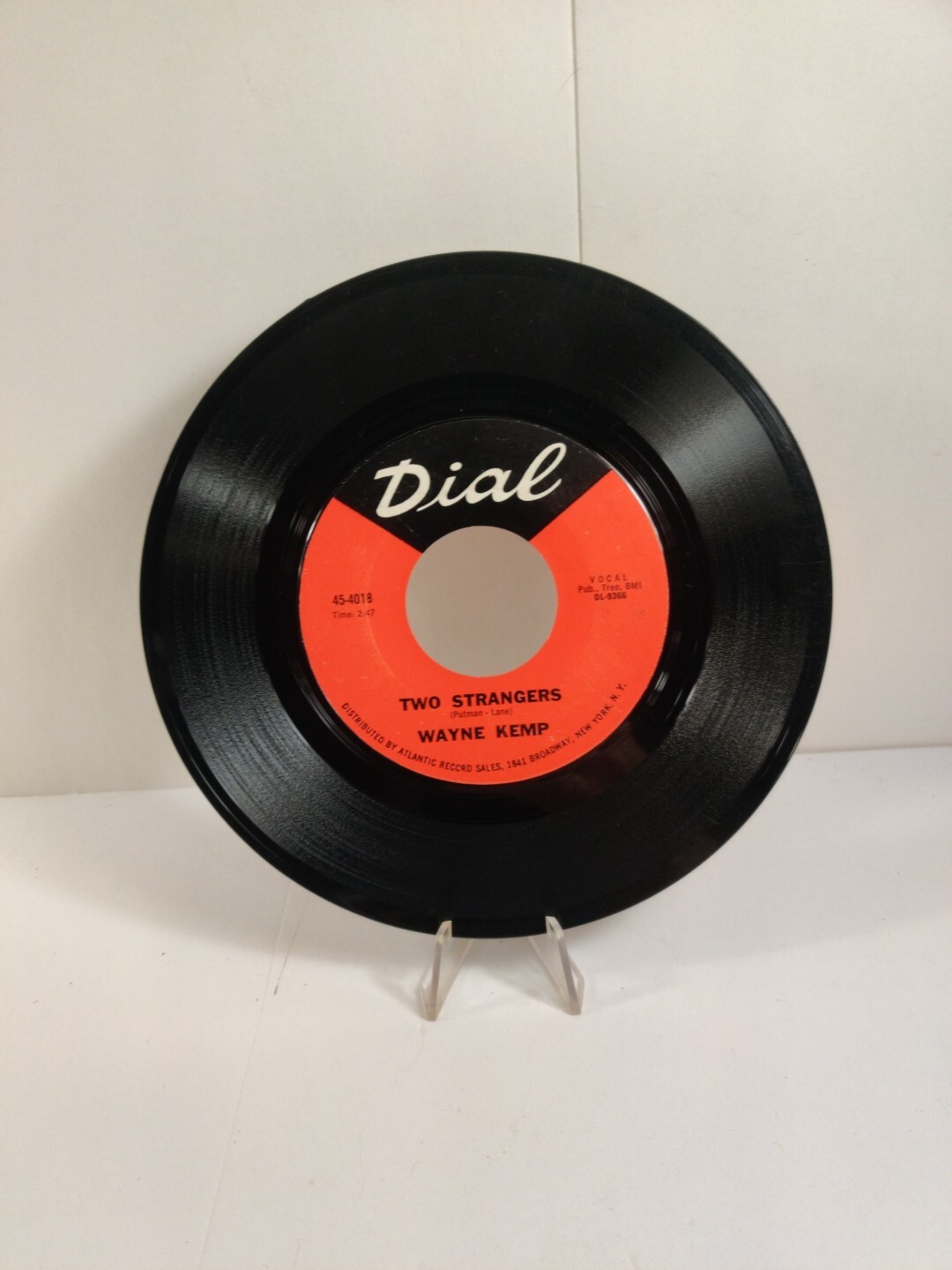 Country Bopper 45 WAYNE KEMP Two Strangers / Big News Dial Records | eBay