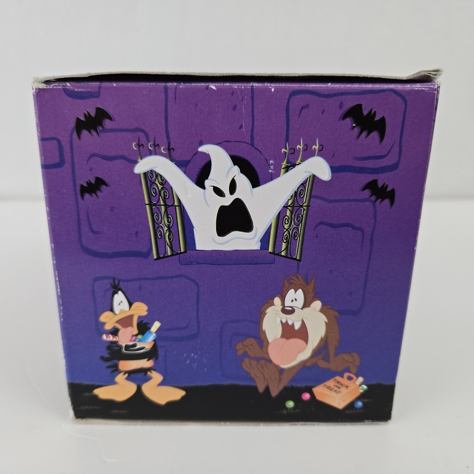 Sylvester Tweety Halloween Warner Bros Looney Tunes Mini Snowglobe ...