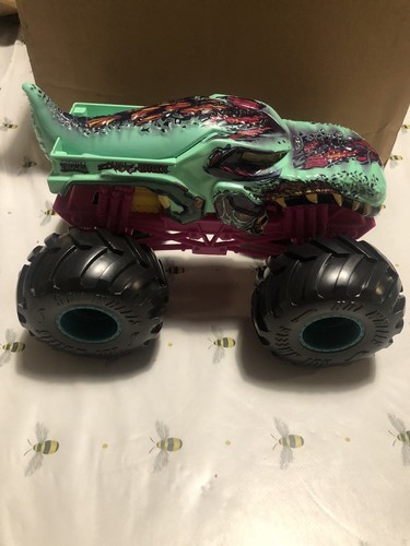 Hot Wheels Monster Jam 1:24 Zombie Wrex 4x4 Monster Truck Rare Diecast ...