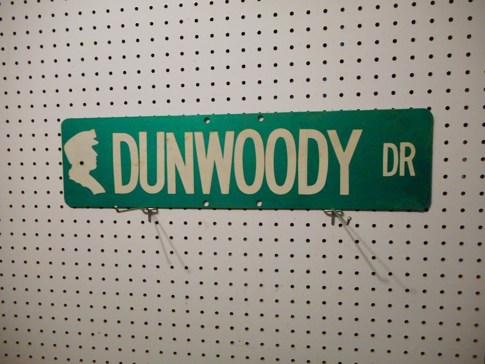 VINTAGE USED STREET SIGN DUNWOODY DR GREEN W WHITE LETTERS 6 x 24 ...