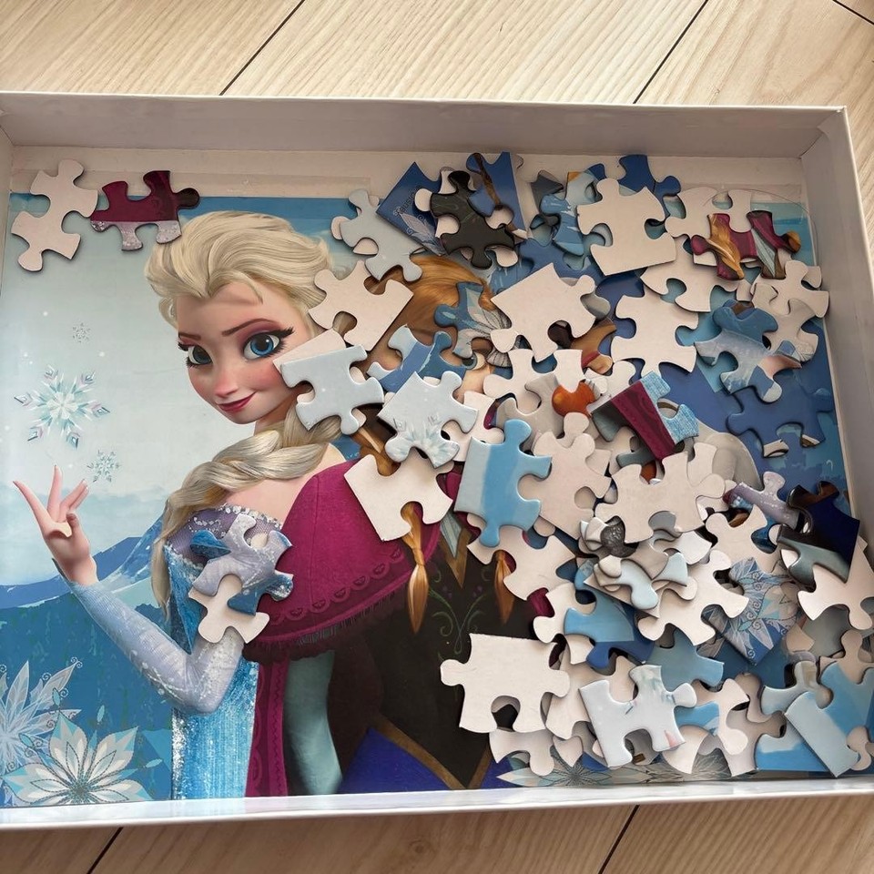 Disney Frozen Anna & Elsa 214-Piece Jigsaw Puzzle, Exclusive, New 22s ...