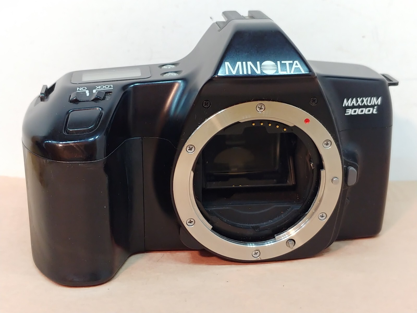 Minolta Maxxum 3000i Auto Focus 35mm Film camera body #20331664 | eBay