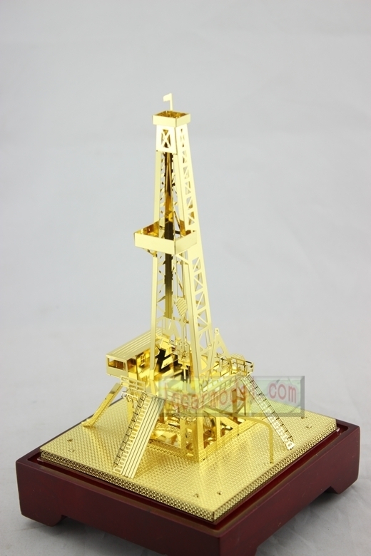 NEW Oilfield Oil Well Derrick Drill Rig Gold color Model Commemorative ...