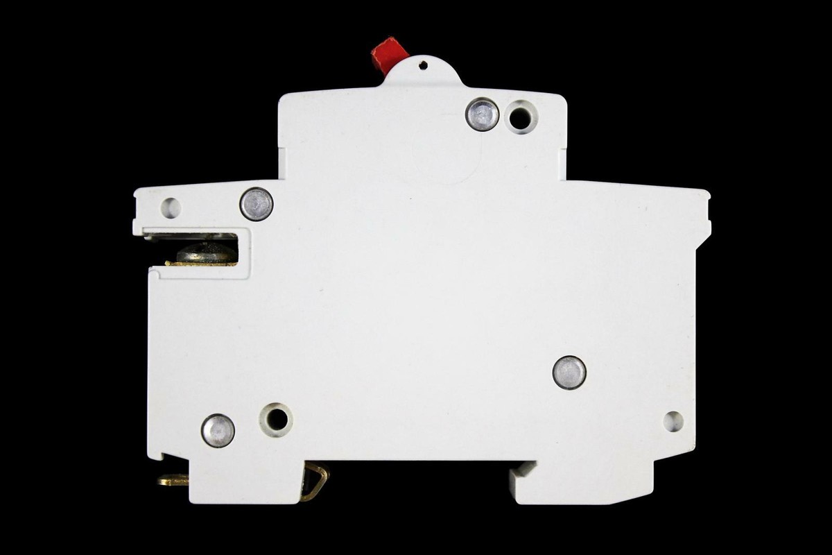 Wylex 32 Amp Curve B 6ka Mcb Circuit Breaker Nsb32 Stotz 3 Wylex NSB32 ...