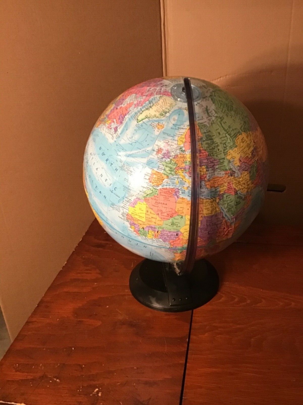 globemaster 12 inch diameter globe Raised Plastic Base In Good ...