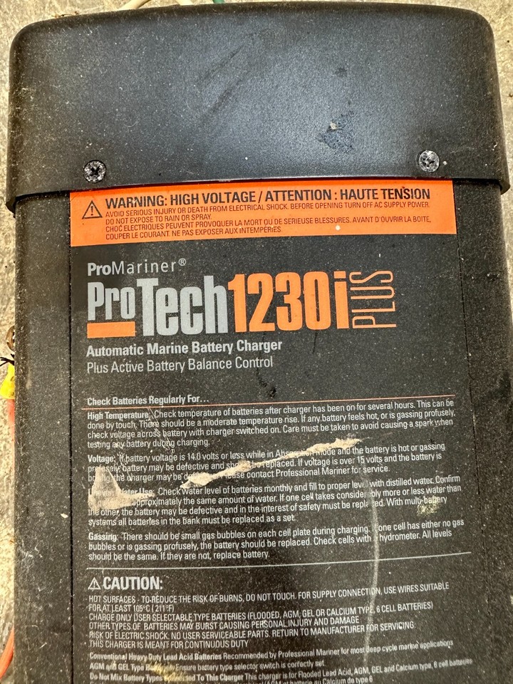 Mercruiser Marine ProTech 1230i Battery Charger 3 Bank Boat RV