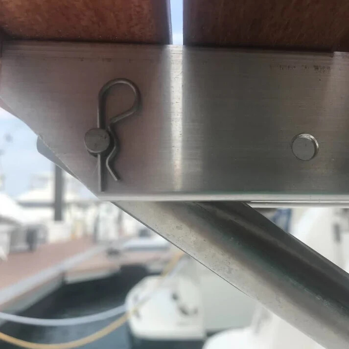 Mahogany Transom Boat Table with Teak Oil Finish & 4 Cup Holders (38.5 ...