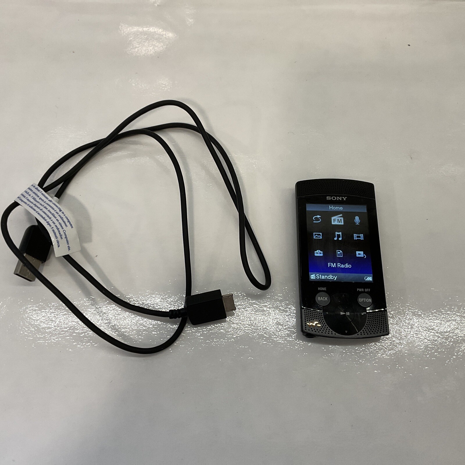 Sony Walkman NWZ-S544 Black ( 8 GB ) Digital Media Player 27242778801 | eBay