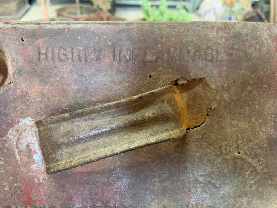 Vintage Shell Motor Spirit Petrol Fuel Can 2 Gallon Garage Tin Can ...