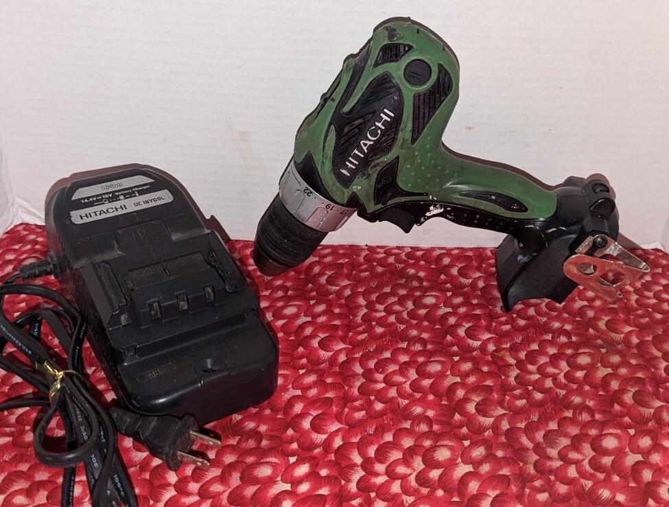 Hitachi 18v Cordless Driver Drill Set DS18DSAL, Flashlight Charger No ...