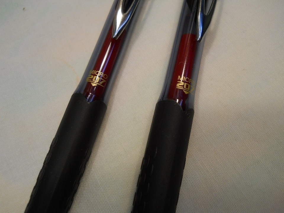 Uni-Ball Signo 207 Gel Ink Red 0.5mm Point (Lot of 2) | eBay