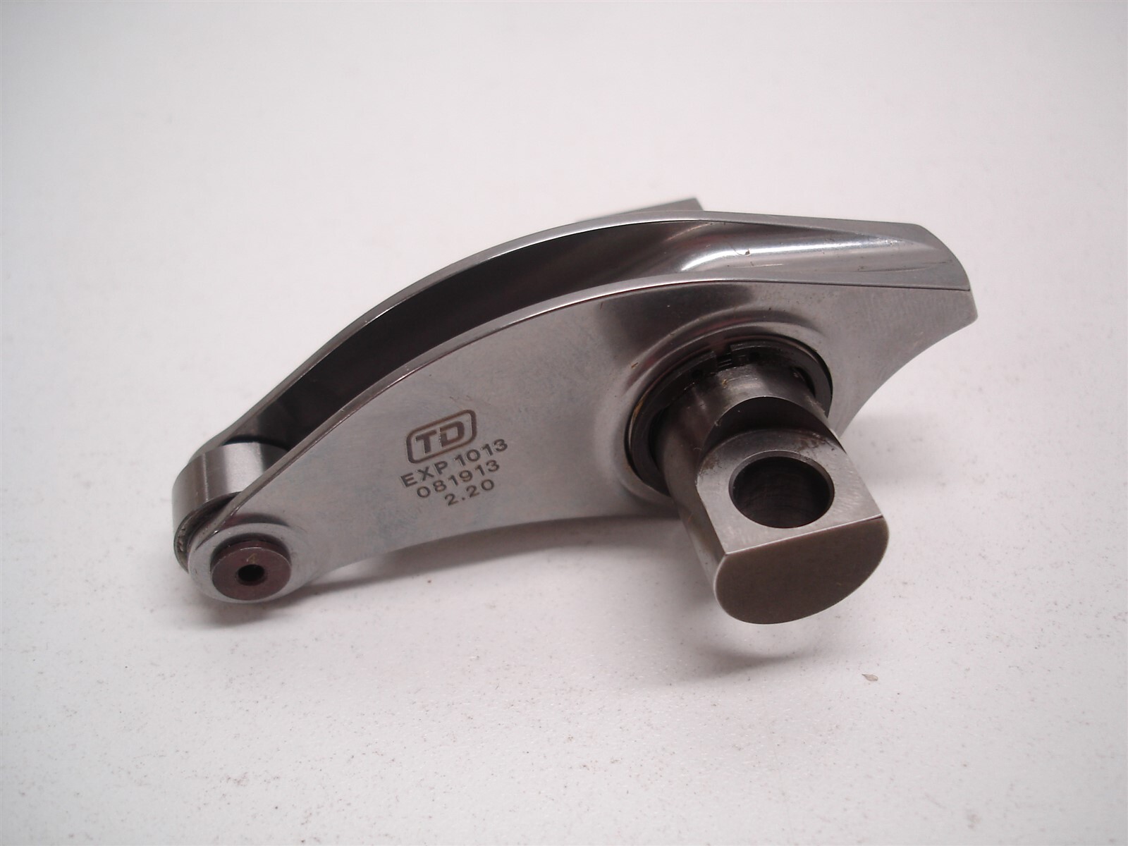 2 NEW NASCAR T&D SB2.2 HEADS STEEL SHAFT ROCKER ARMS 2.20 RATIO x 1.850 ...