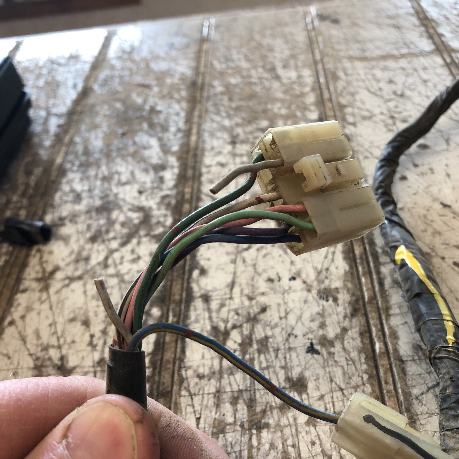 1985-1986 Toyota Truck / 4Runner 22R 22RE Ignition Switch Wiring ...