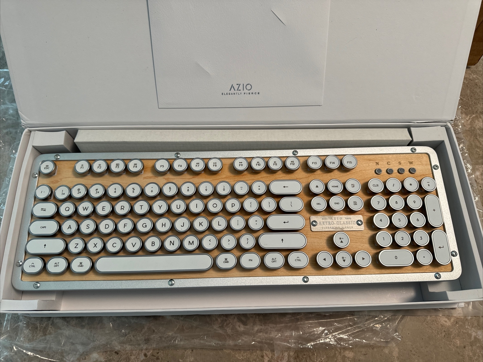 Azio Retro Classic Bluetooth (Maple) Missing Cable & One Rubber Leg | eBay