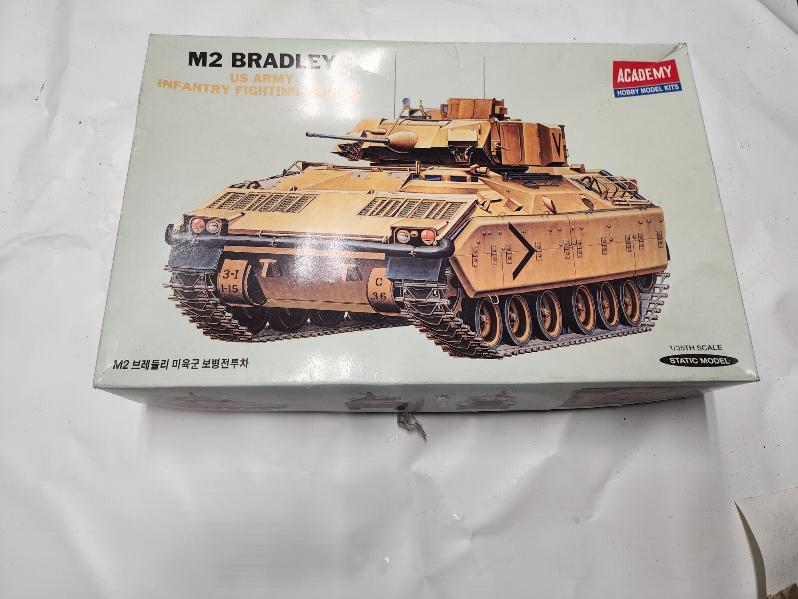 Academy Hobby 13237 M2 BRADLEY IFV 1/35 | eBay