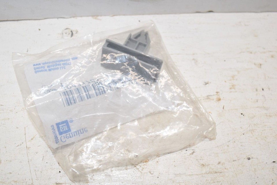 1x Grey OEM GM Rocker Panel Moulding Clips For GM 10431761 Impala ...