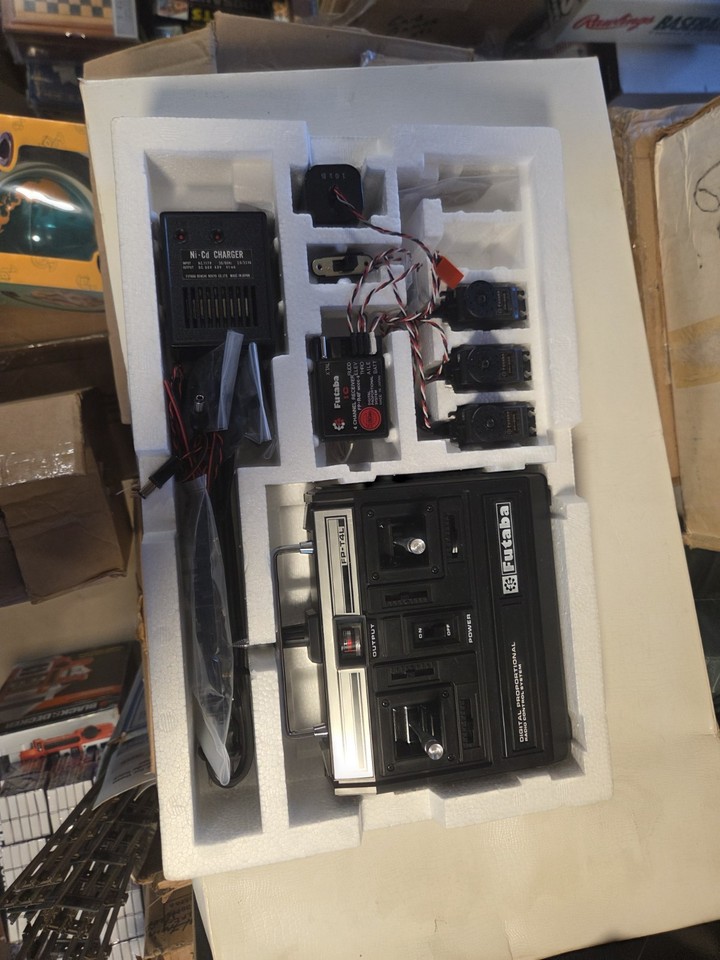 (Vintage) Futaba RC Controller FP-4FN 4ch. Digital Proportional Radio ...