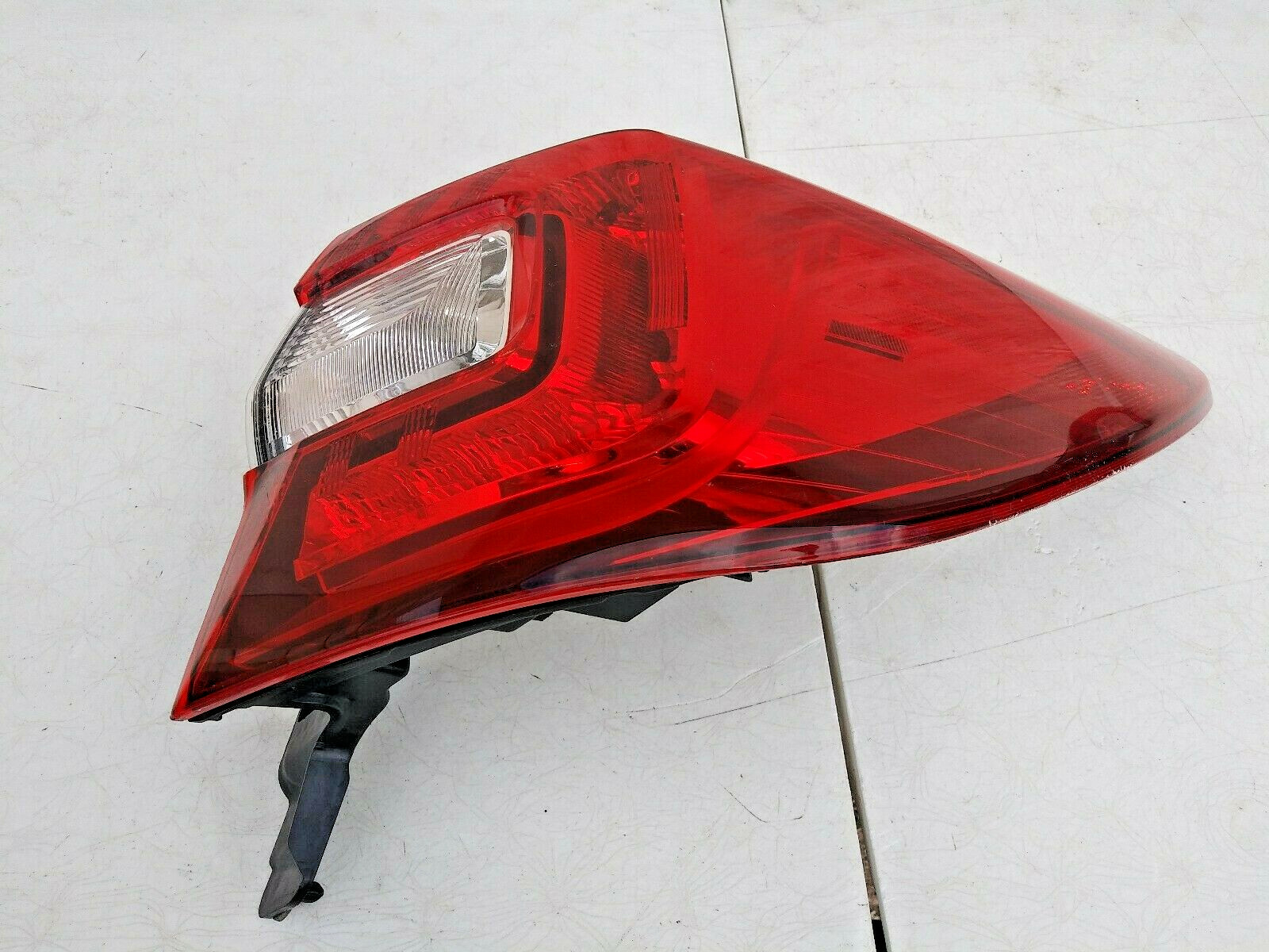 2015-2019 Subaru Outback-Taillight Tail Light Lamp Right 84912AL05A OEM ...