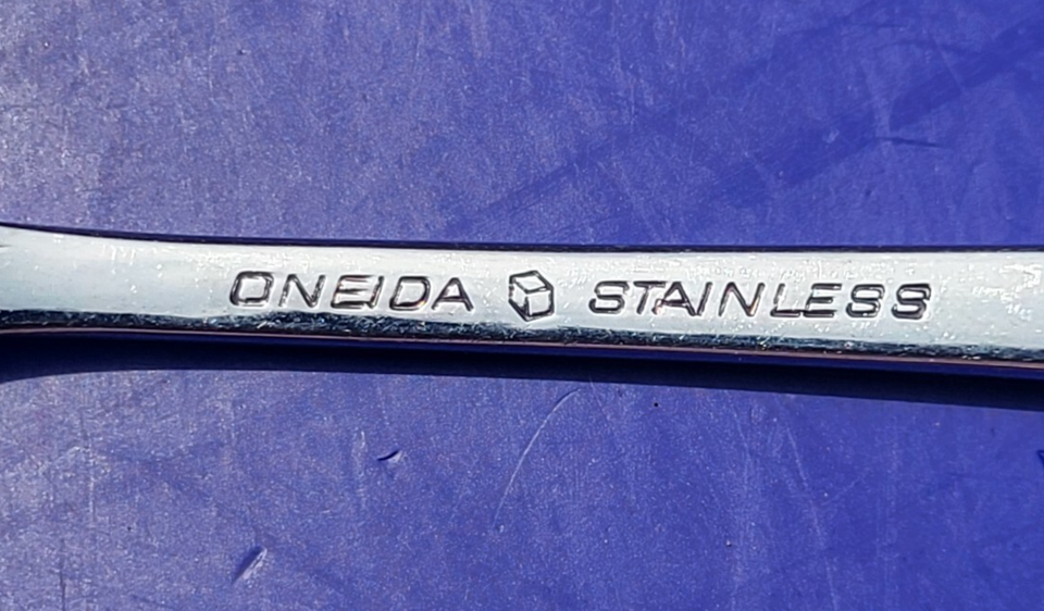 Oneida SHELLEY Stainless Heirloom Cube Mark Glossy Silverware Flatware ...