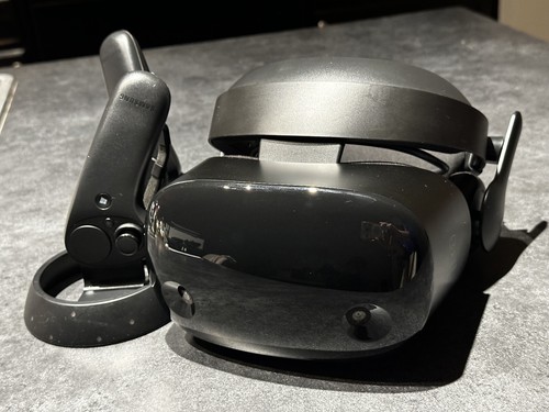 Samsung HMD Odyssey + Windows Mixed Reality Headset - Black (XE800ZBA ...