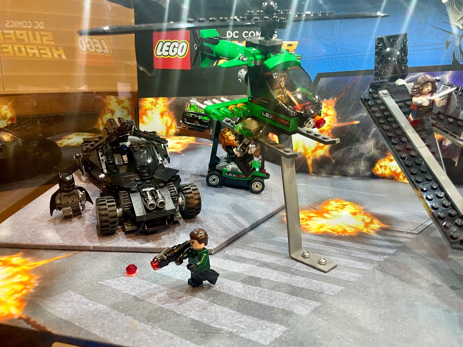 LEGO KRYPTONITE INTERCEPTION 76045 HEROES OF JUSTICE 76046 DISPLAY CASE ...