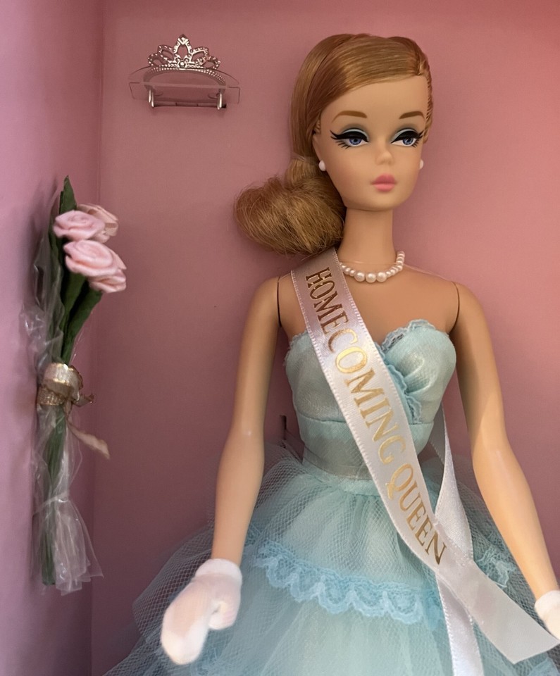 2014 Homecoming Queen Barbie Reproduction #CJF57 NRFB SHIPPER | eBay