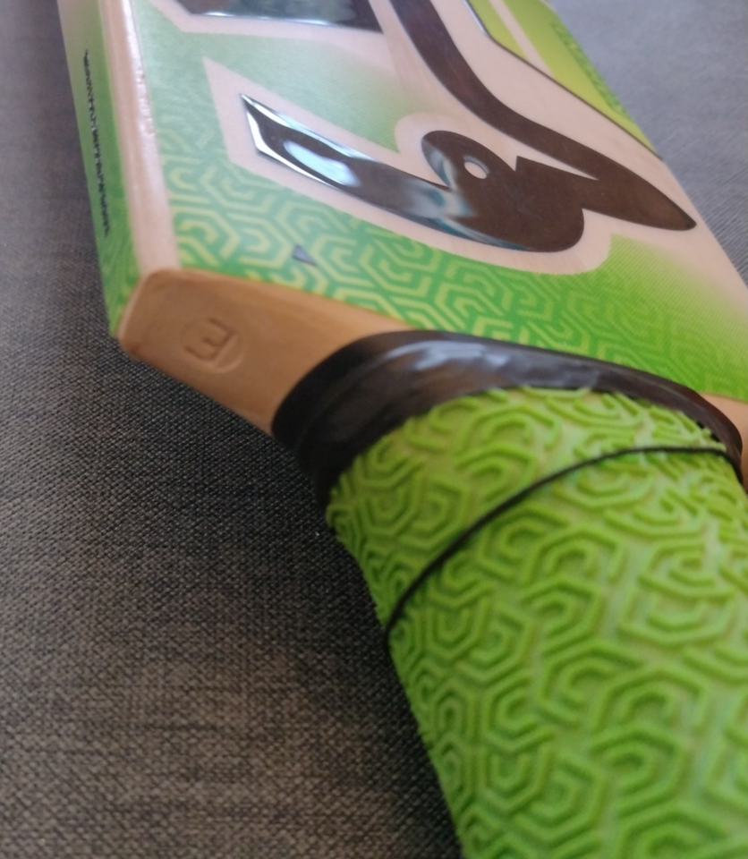 Kookaburra kahuna 2000 Cricket Bat SH 2lbs 7.5oz Lightweight | eBay UK