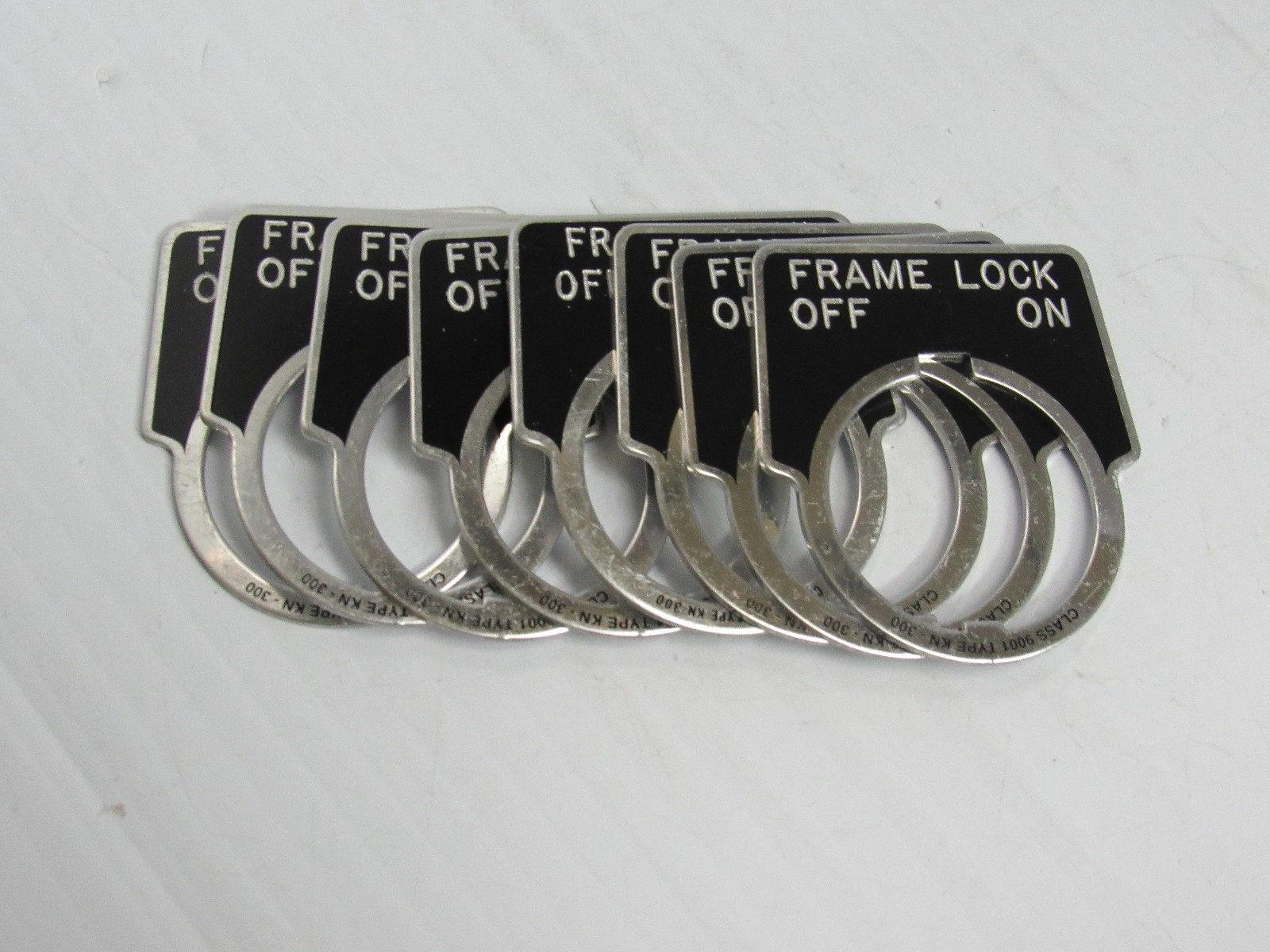 LOT OF 8 SQUARE D FRAME LOCK ON/OFF LEGEND PLATE ALUMINUM 9001 KN-300 ...