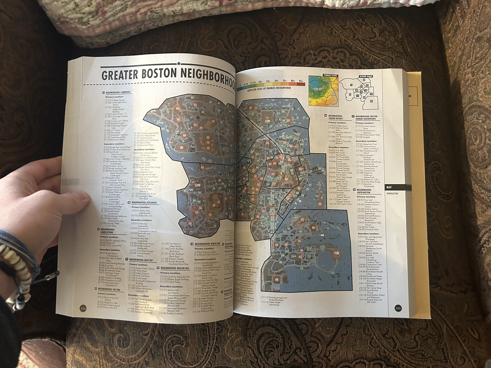 Fallout 4 Vault Dweller's Survival Guide Collector's Edition: Prima ...