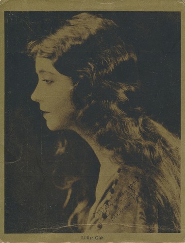 Lillian Gish - Signed Photograph of the "First Lady of American Cinema ...